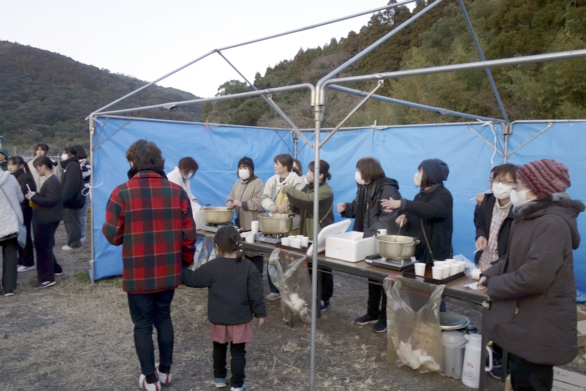 地域住民の無病息災を祈願し鬼火焚きを実施しました。: れいめい羽島協議会 活動ダイアリー
